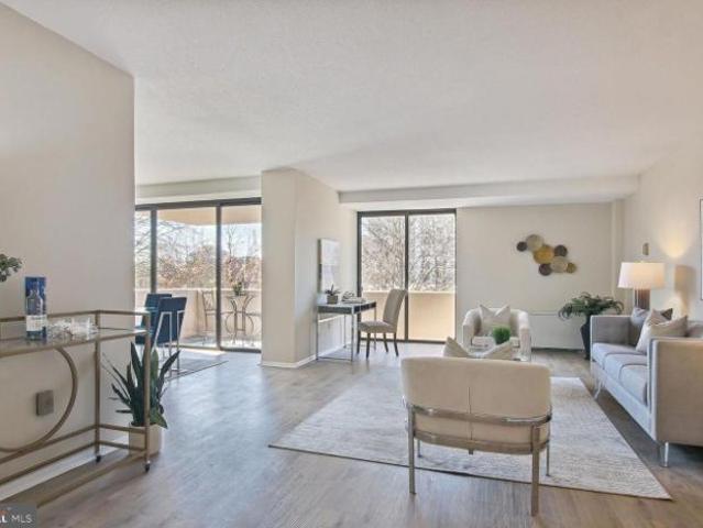 4141 N Henderson Rd #318, Arlington, VA 22203