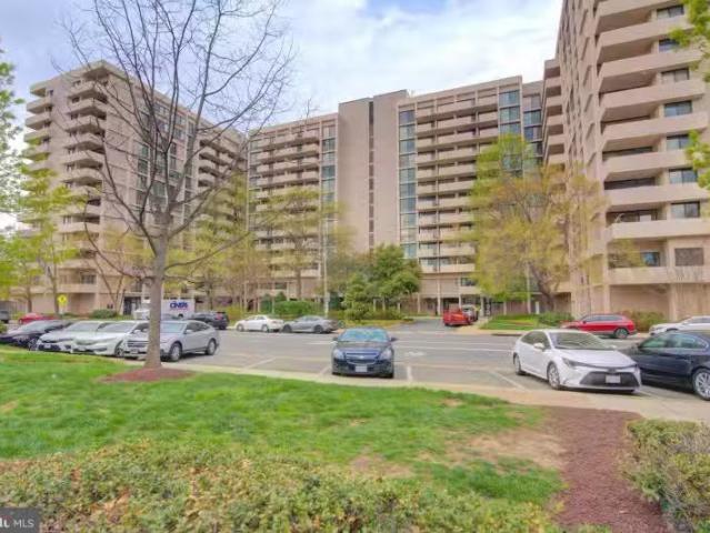 4141 N Henderson Rd #412, Arlington, VA 22203 MLS VAAR2055712