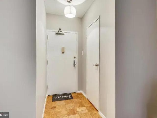 4141 N Henderson Road # 322