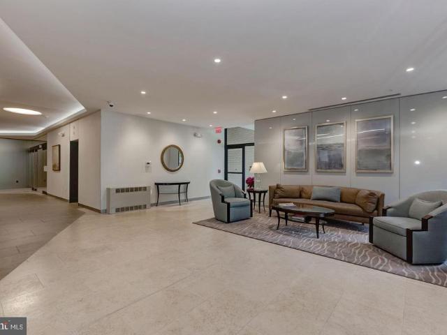 4141 N Henderson Road # 727