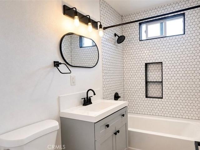 4141 W 161st St, Lawndale, CA 90260