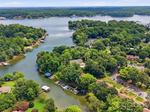 4142 Charlotte Hwy Apt C, Lake Wylie, SC 29710