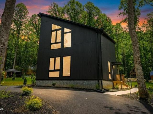 4142 Fontaine Way, Gatlinburg, TN 37738