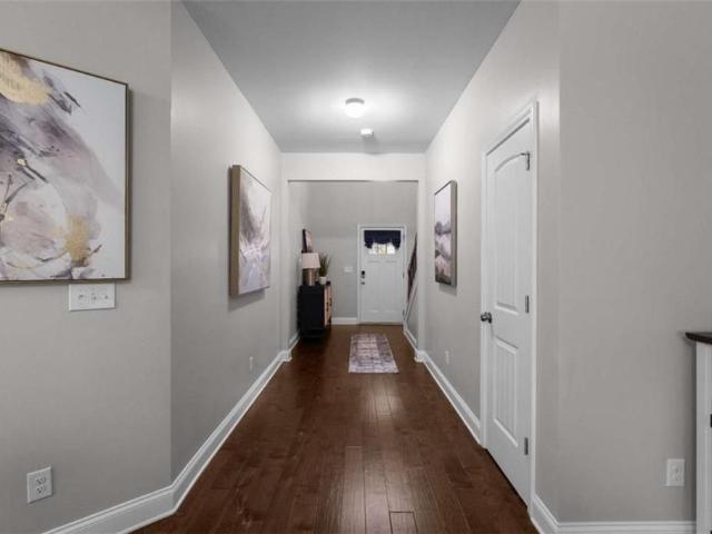 4142 Woodland Park Drive SW
