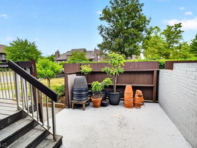 4143 Bloomingdale Dr