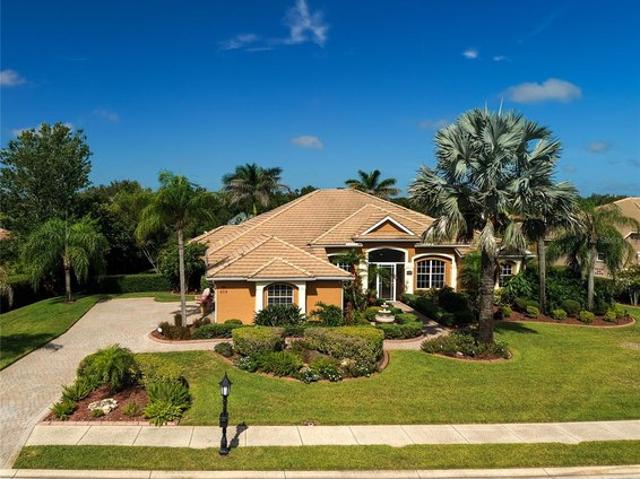 414 169th Ct NE, Bradenton, FL 34212