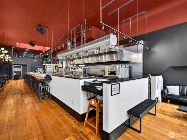 414 Commercial Avenue