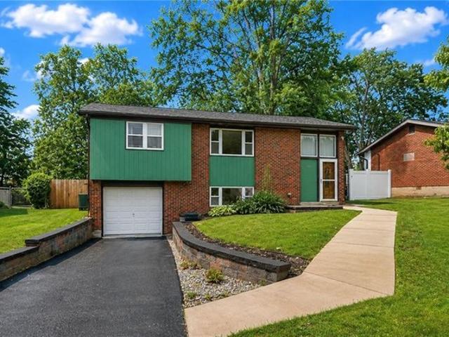 414 Alpine Village Dr, Monroeville, PA 15146