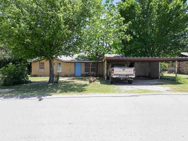 414 Grace St, Bridgeport, TX 76426