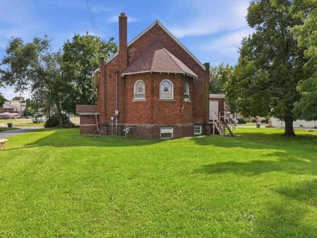 414 Grove St