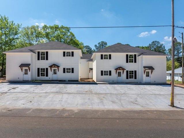 414 E 6th St, Tifton, GA 31794