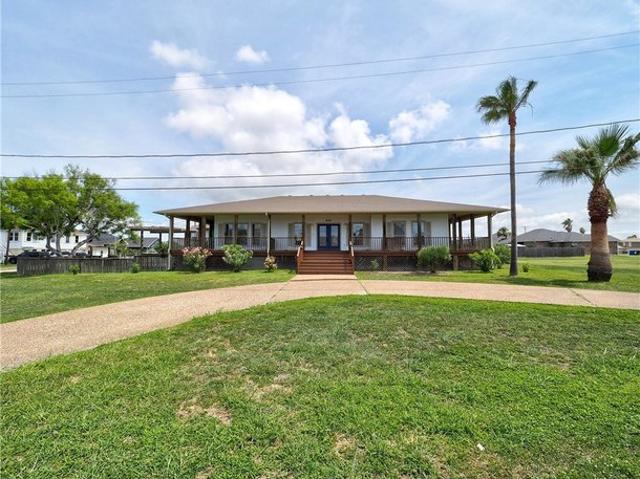 414 E Bayview Blvd, Portland, TX 78374
