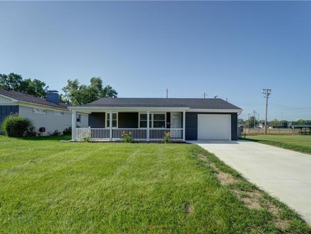414 E Harmon Dr, Greenville, OH 45331