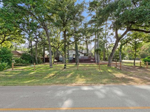 414 E Hideaway Ln, Hideaway, TX 75771