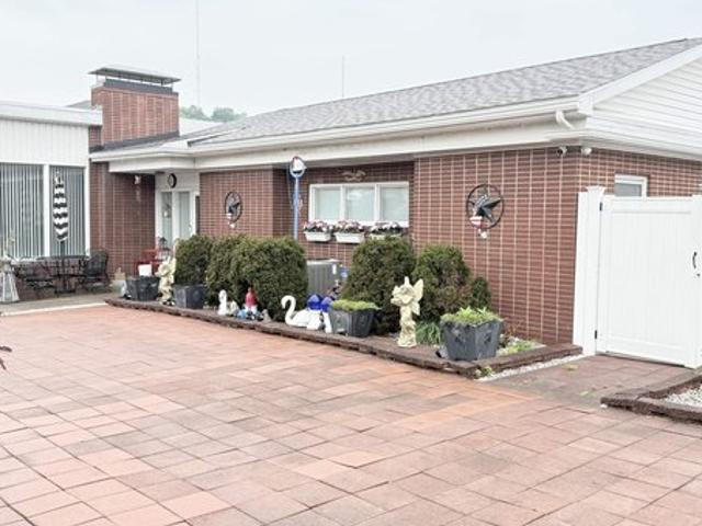 414 E Main St, Clarksburg, WV 26301
