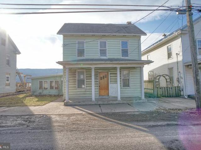 414 E Market St, Gratz, PA 17030