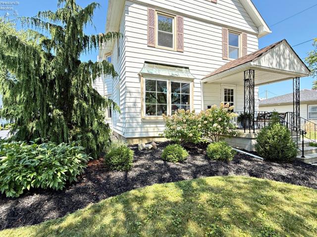 414 Hedges Street
