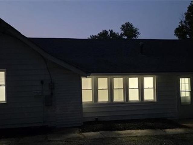 414 Henry St, Festus, MO 63028