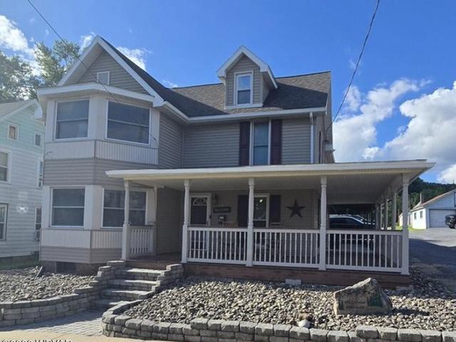 414 High St, Jersey Shore, PA 17740
