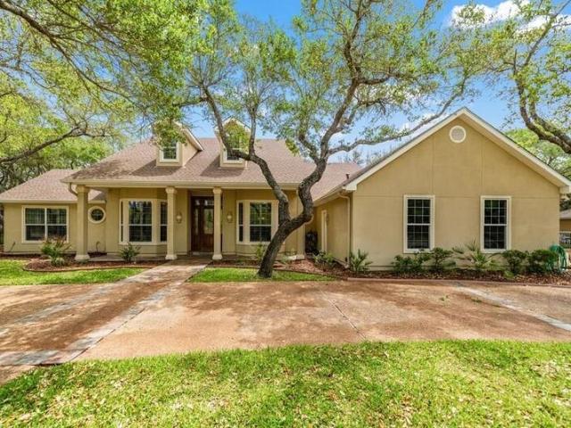 414 Olympic Dr. rockport, tx 78382