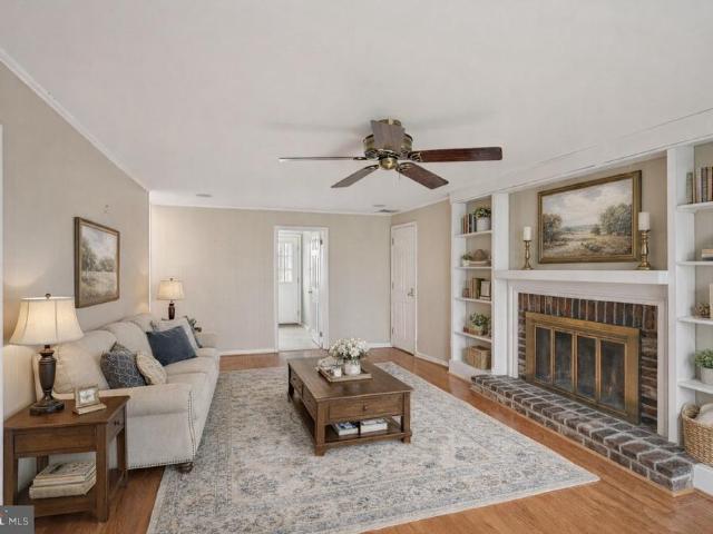 414 Longwood Drive
