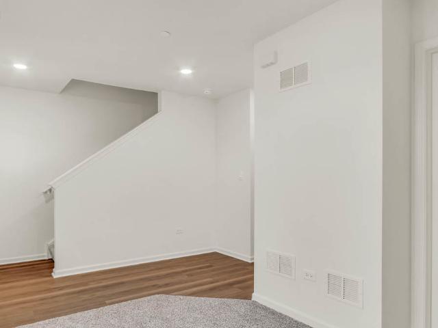 414 Lakeshore Ct, St. Charles, IL 60174 | MLS #12623