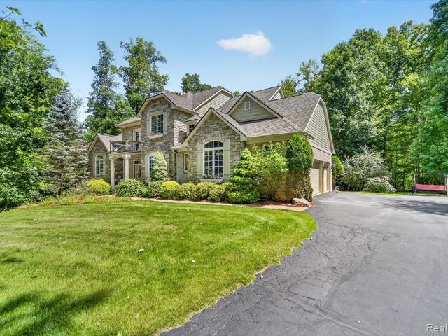 414 Lenox Lane