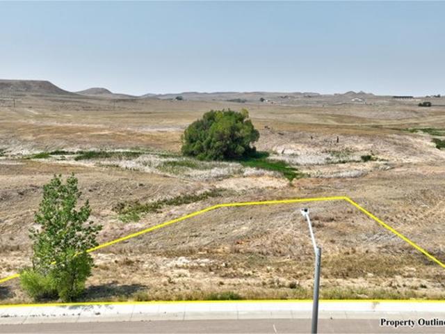 414 Mountain Shadow Dr, Gillette, WY 82718