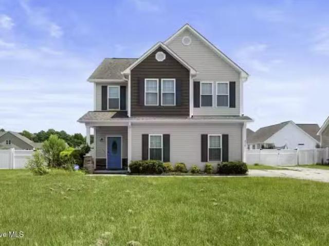 414 Moss Springs Drive, Swansboro, NC 28584