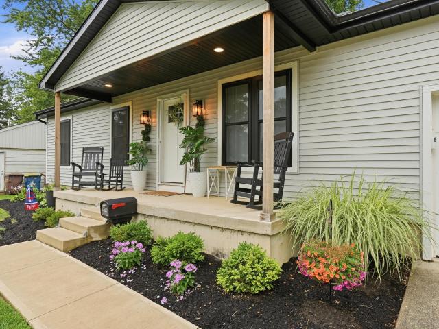 414 Meadow Lane