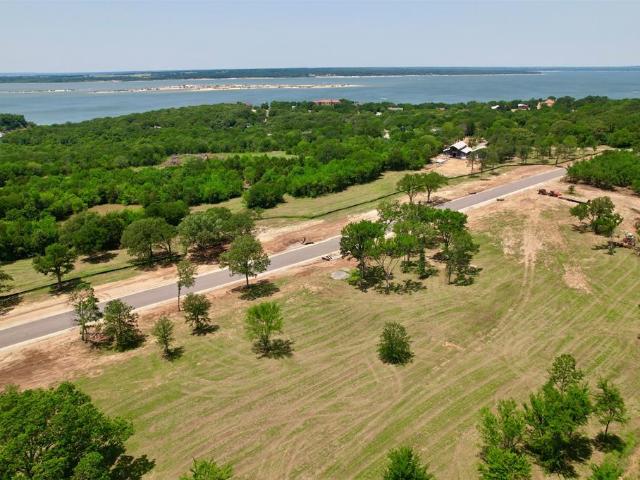 414 Meadows Ln, Pottsboro, TX 75076 | MLS #20136 | Compass