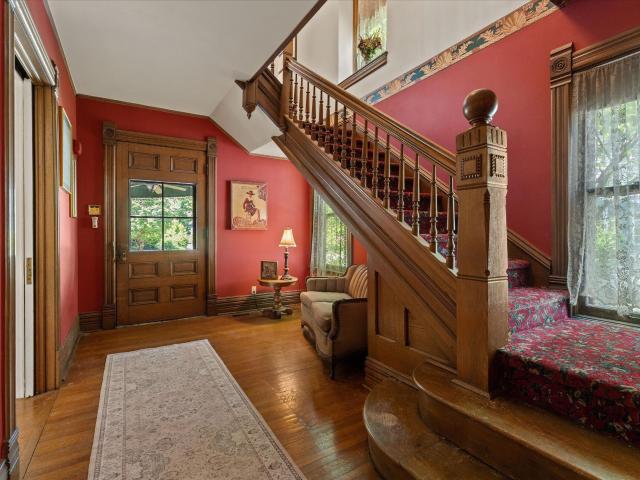 414 S 6th Street