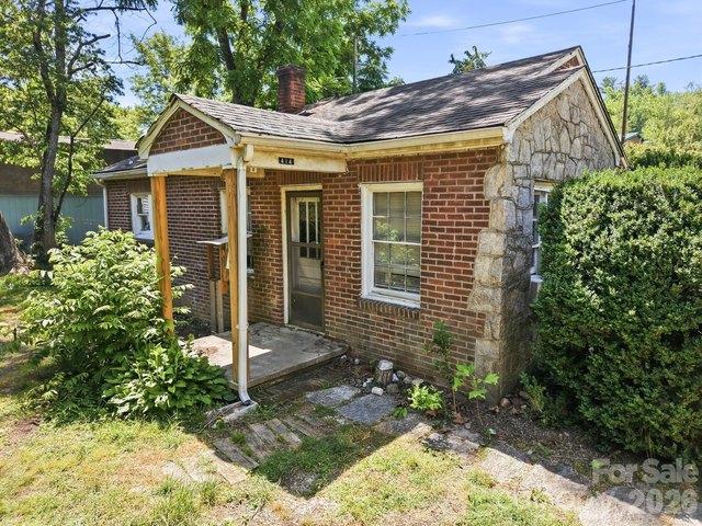 414 S Whitted St, Hendersonville, NC 28739