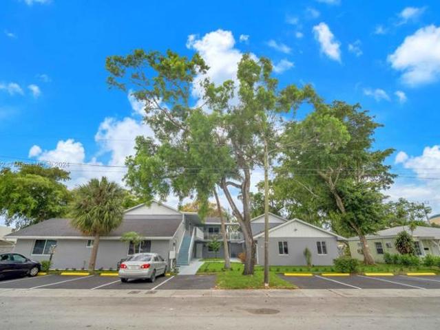414 SE 14th St #3, Fort Lauderdale, FL 33316