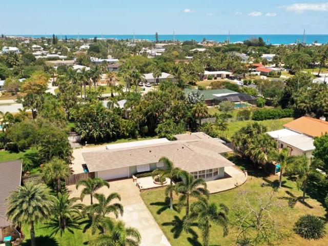 414 Poinsettia Rd, Melbourne Beach, FL 32951