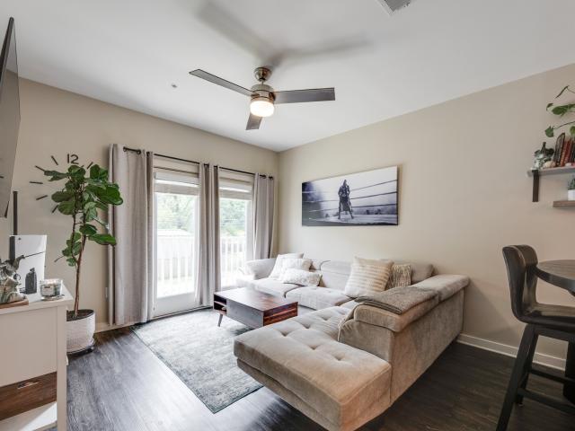 414 Rosedale Ave # 205