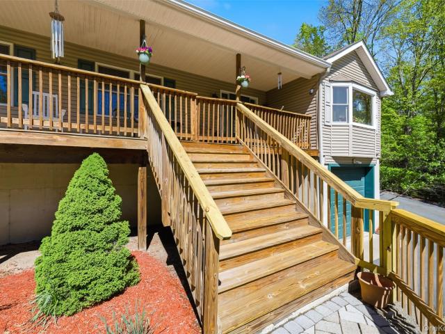 414 Red Hill Rd
