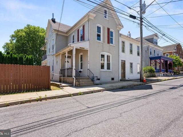 414 W Walnut St, Kutztown, PA 19530