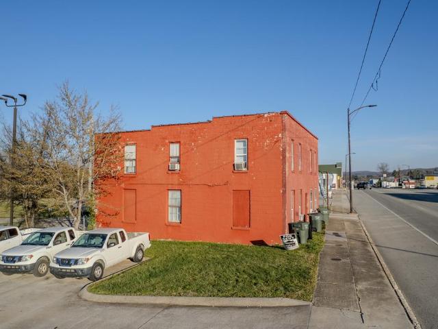 414 W Bockman Way