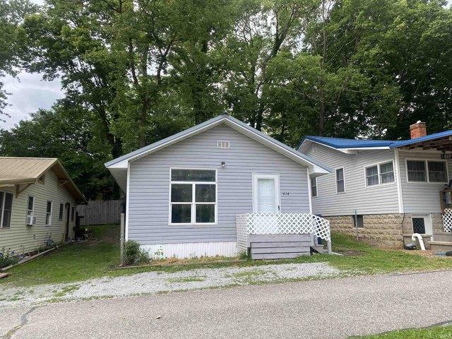 414 W Coy Ave, Silver Lake, IN 46982