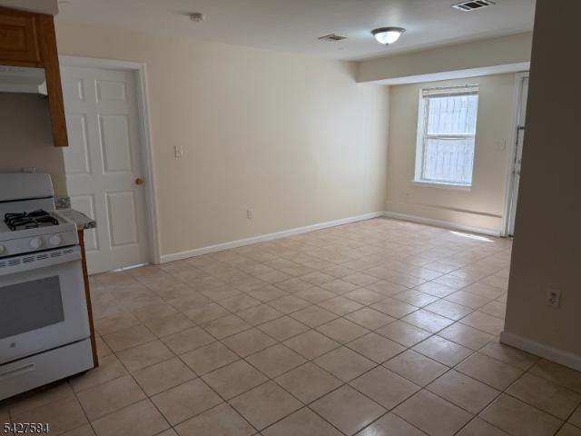 414 W Grand St # 1