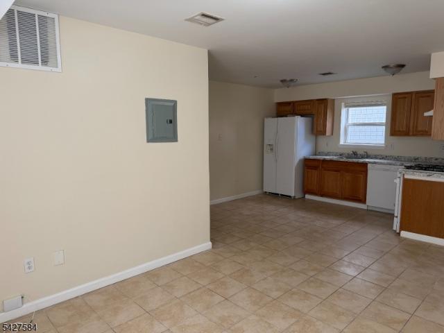 414 W Grand St, Unit 1, Elizabeth, NJ 07202 | MLS #4024 | Compass
