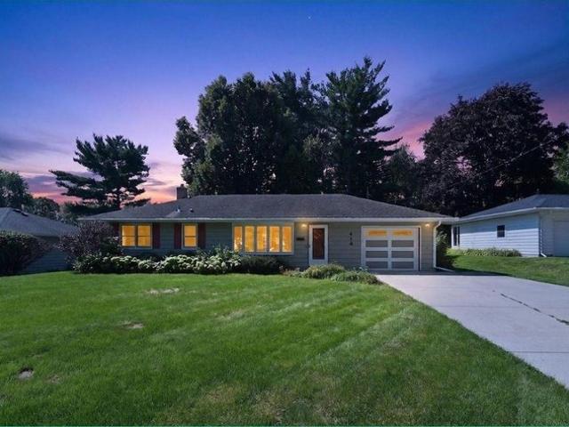 414 Woody Ln, Monona, WI 53716