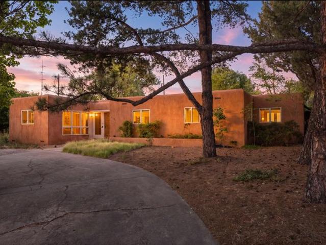 414 Vassar Dr NE, Albuquerque, NM 87106