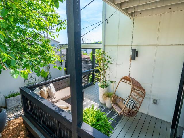414B 37th Ave N