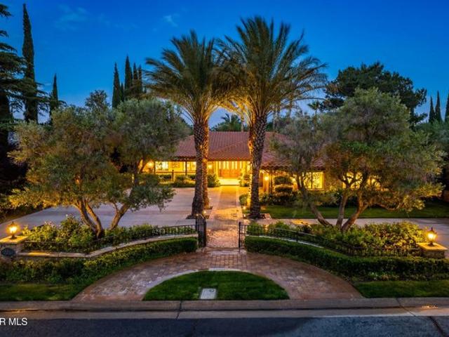 41540 Nonpareil Dr, Palmdale, CA 93551
