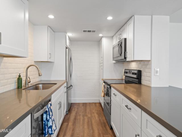 4154 N 81ST Street
