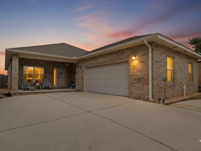4154 Oak Pointe Dr, Gulf Breeze, FL 32563