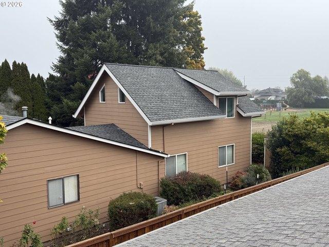 4154 5th St, Hubbard, OR 97032