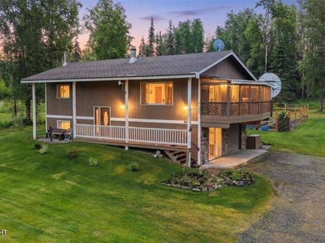 41555 Grove Ave, Soldotna, AK 99669